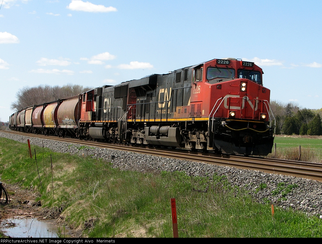 CN 2226 at Mile 260 Kingston Sub.